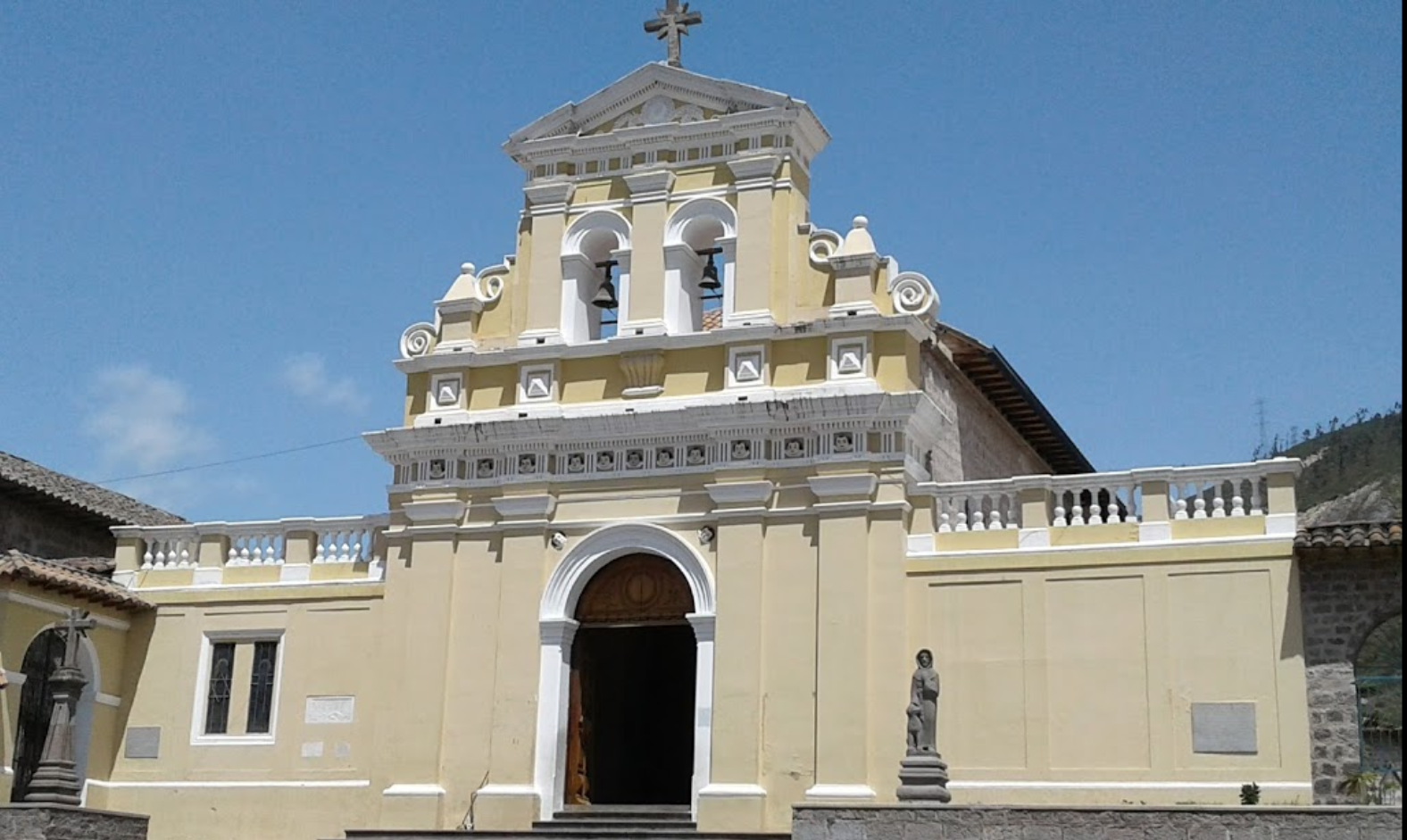 Parroquia Santa Rosa y Santa Clara - Pomasqui